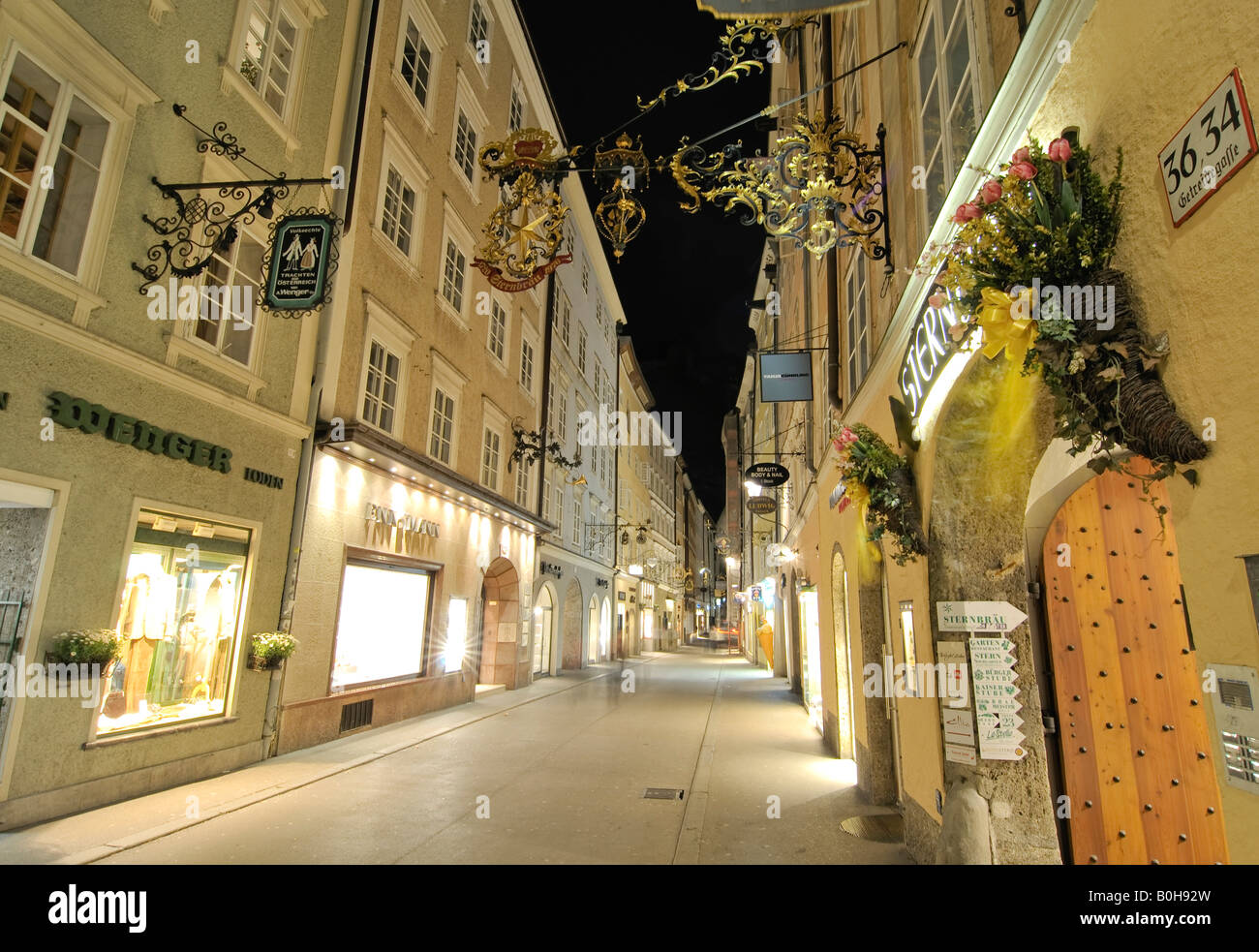 Getreidegasse alley hi-res stock photography and images - Alamy