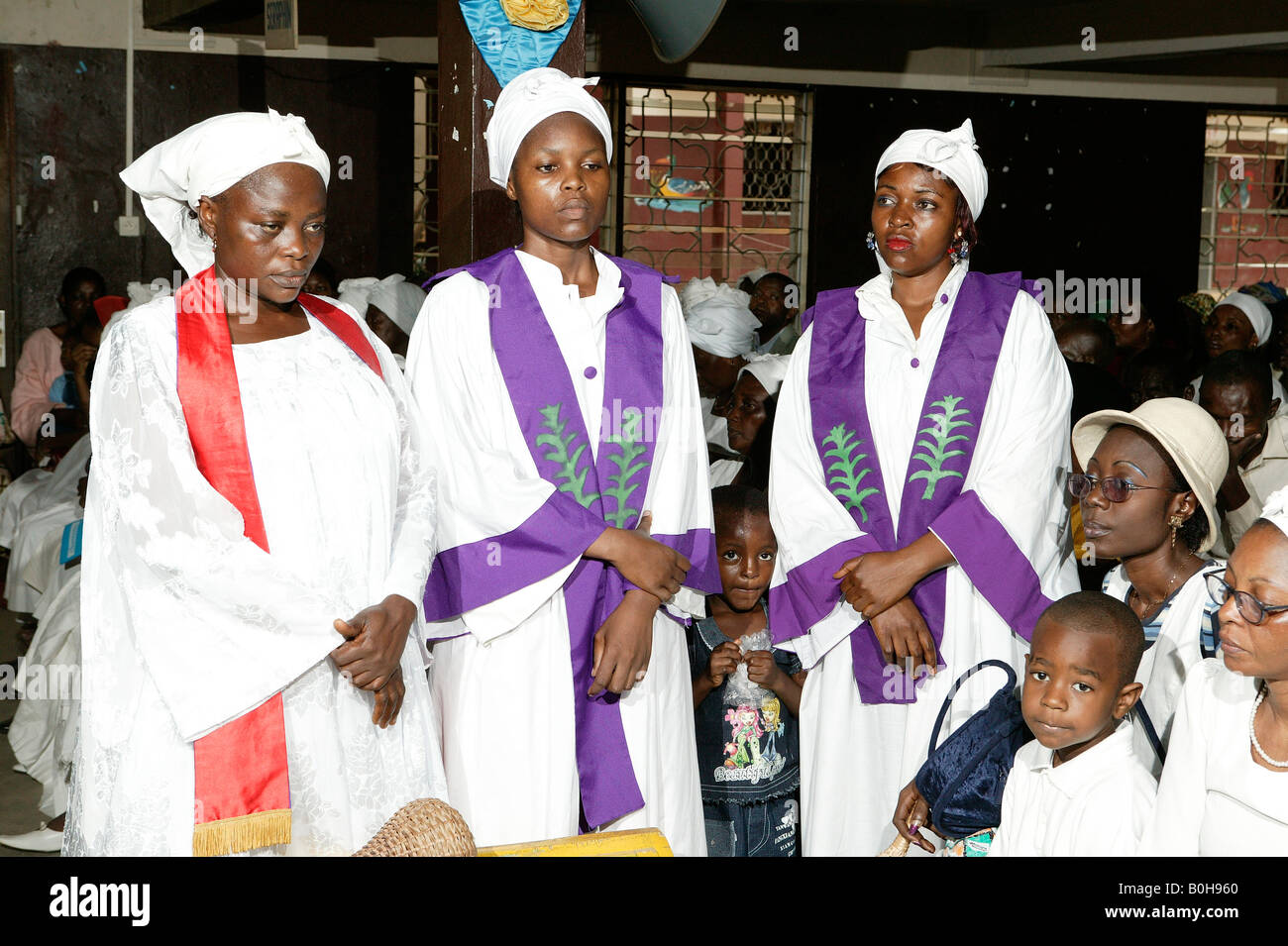 Dressed in white red and white hi-res stock photography and images - Alamy