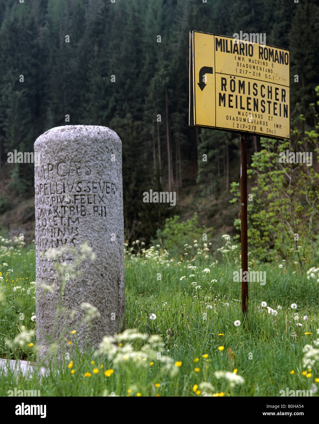 Alte meilensteine hi-res stock photography and images - Alamy
