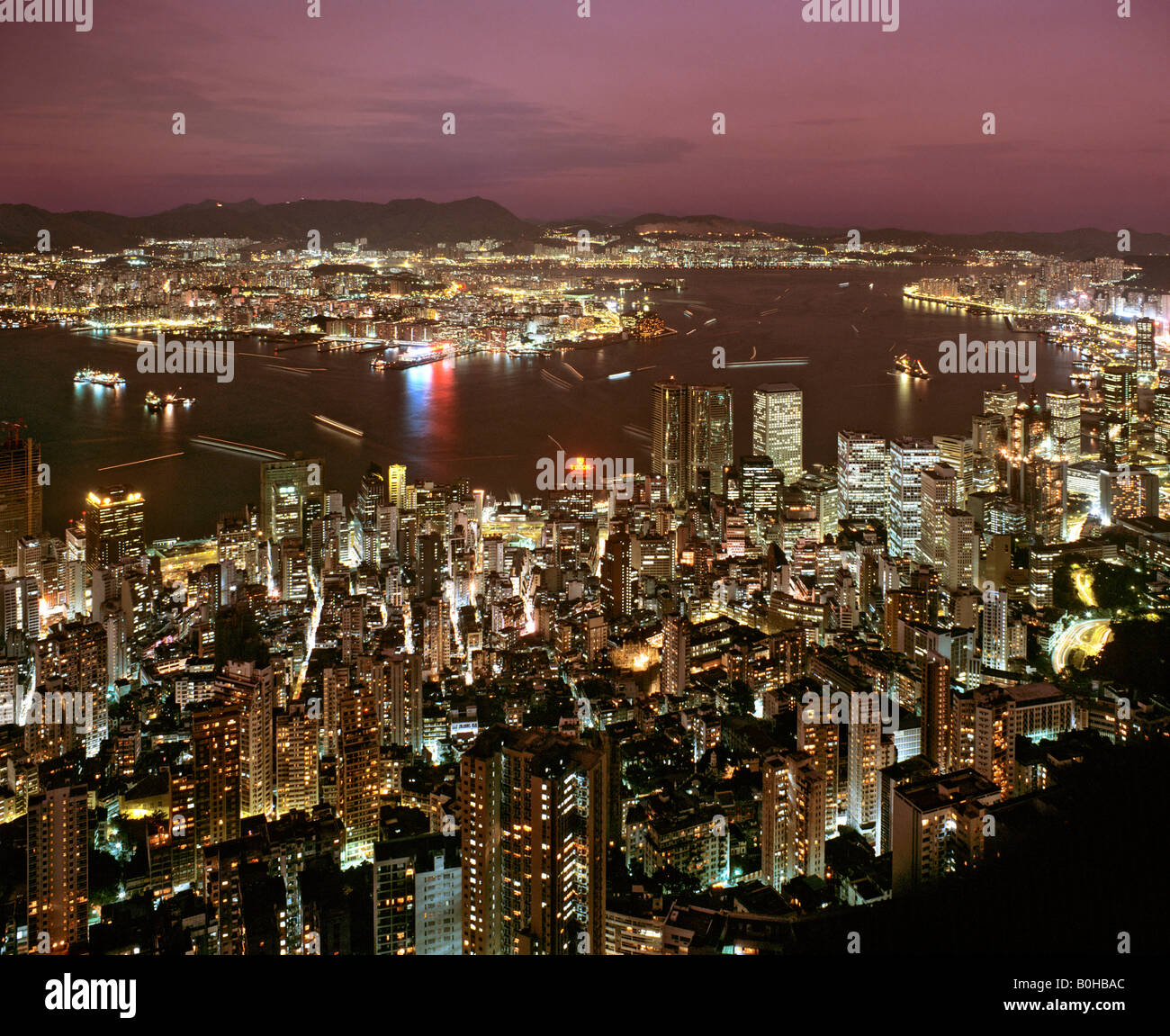 Hong Kong skyline, dusk, view from Victoria Peak over Central Victoria ...
