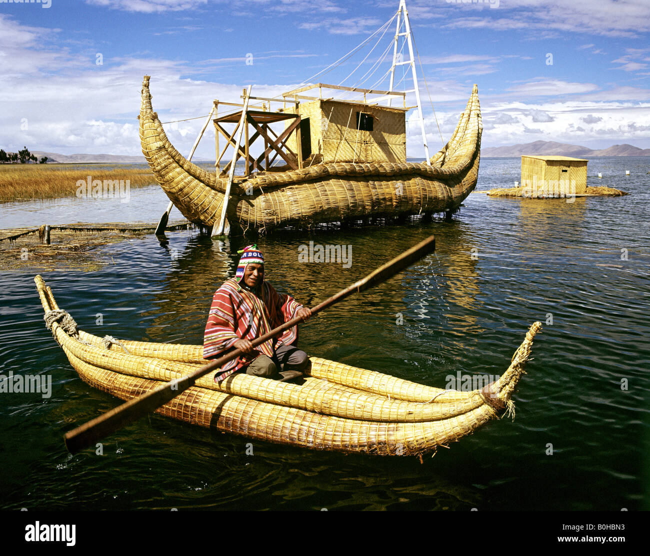 Papyrus boats hi-res stock photography and images - Alamy