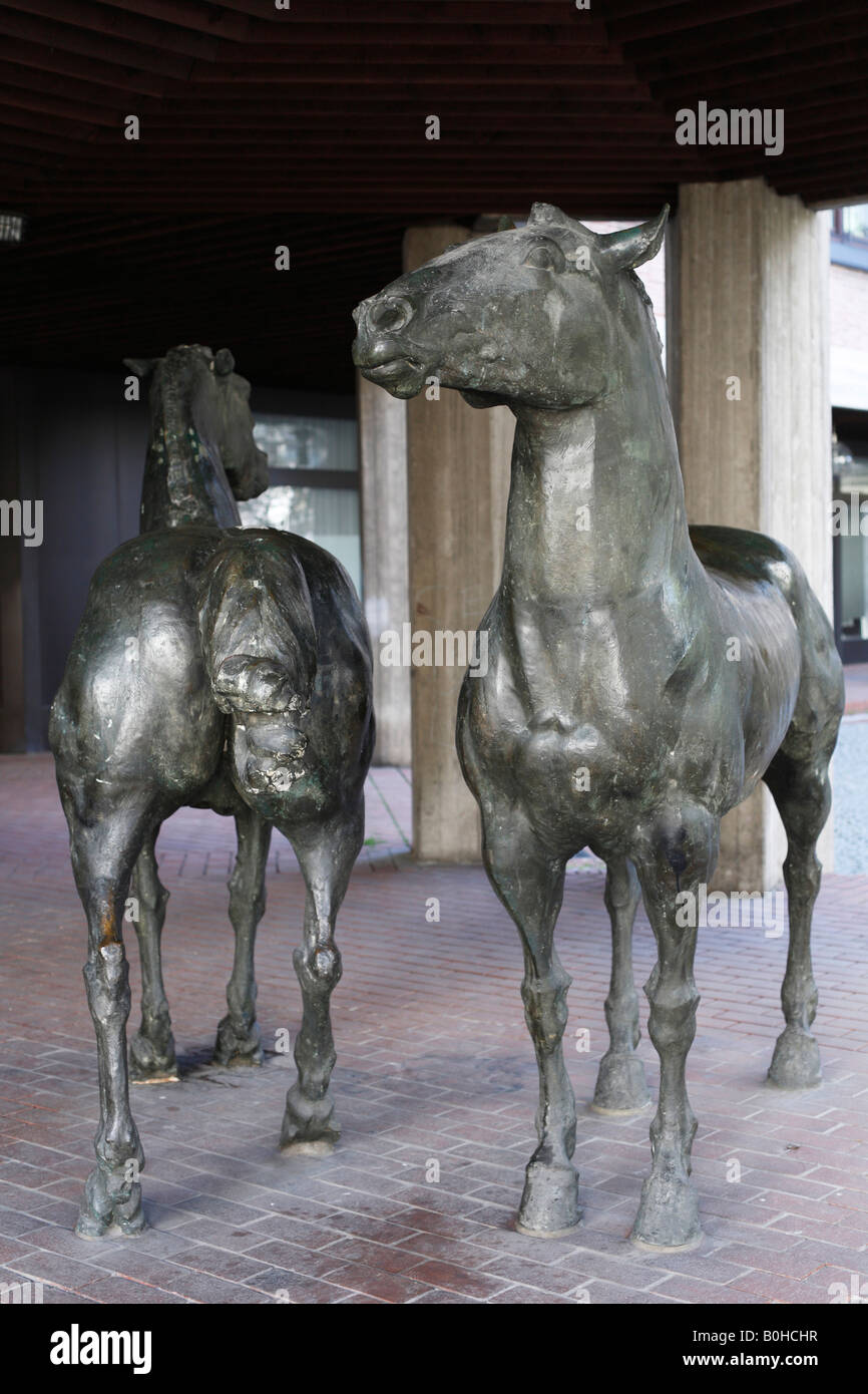 Horses sculptures statues hi-res stock photography and images - Alamy
