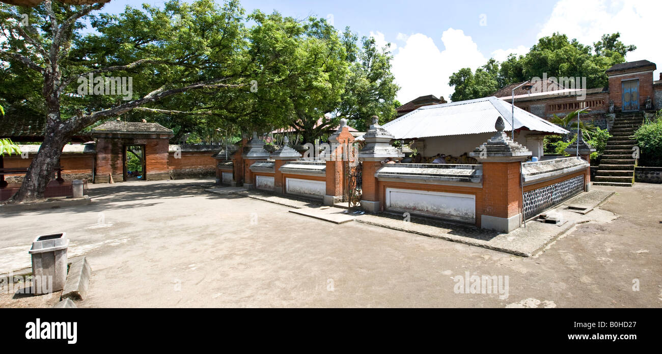 Hindu shrine with a figure of Vishnu in the Pura Meru Temple, Hindu and ...