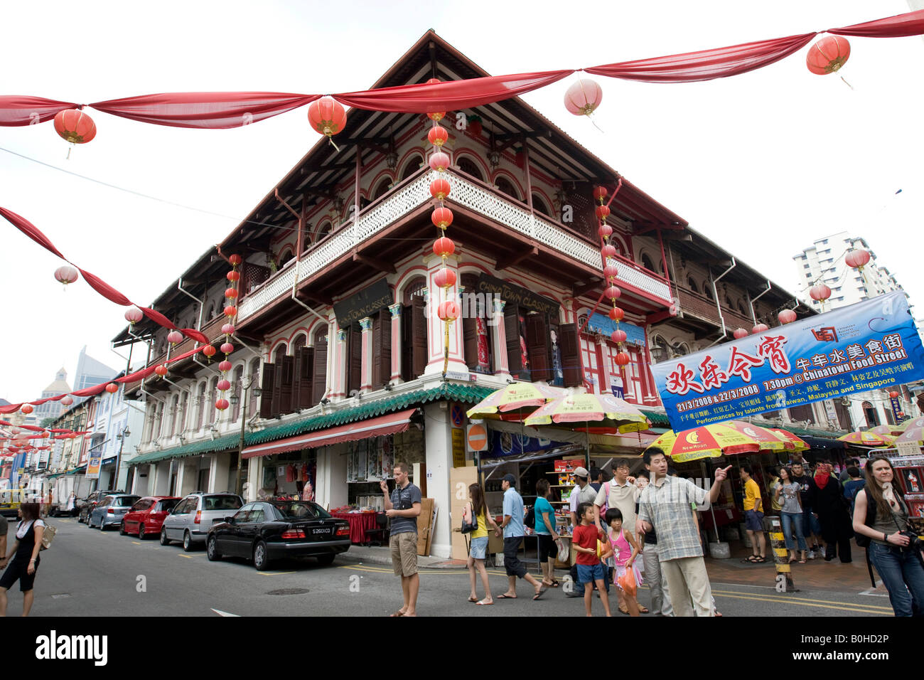 Chinatown, storefronts, shops on Trengganu Street in Singapore ...
