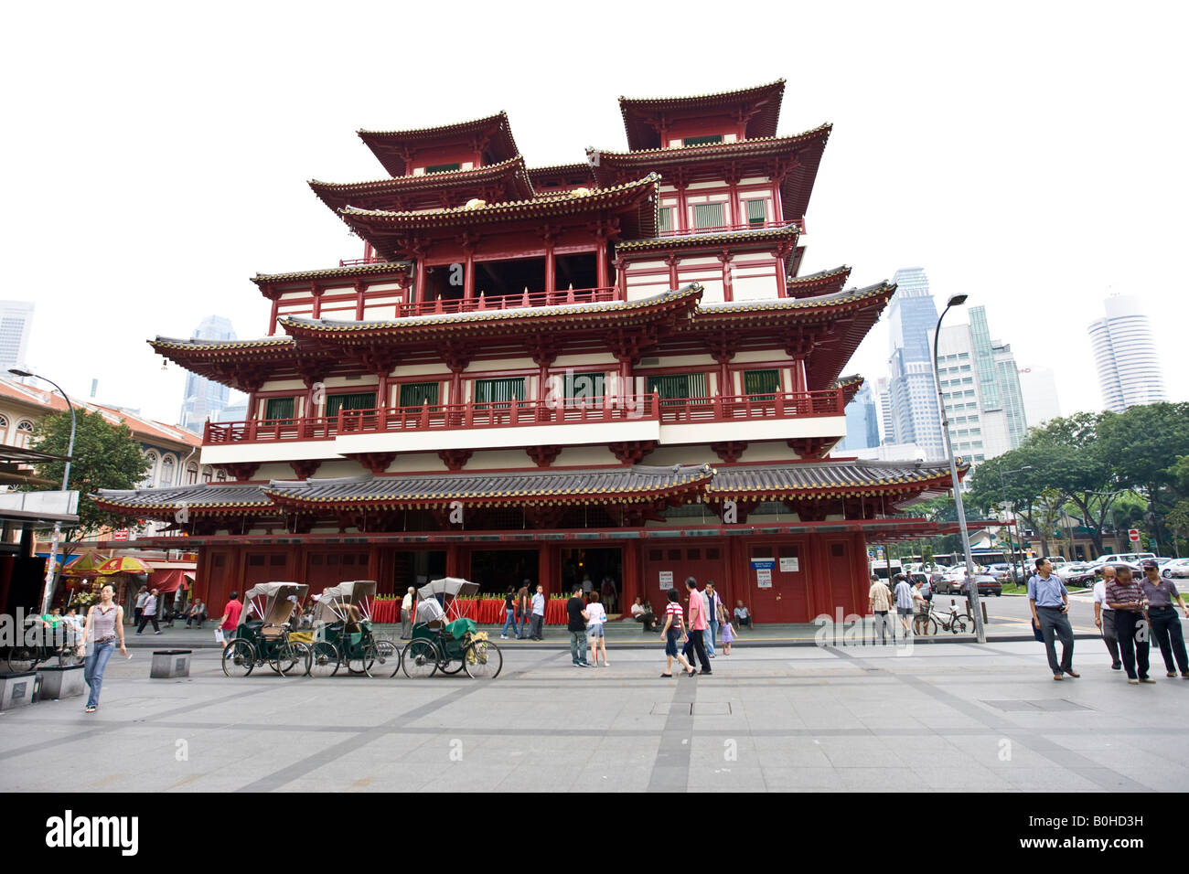 Thong Hood Cho Temple on Waterloo Street in Singapore, Southeast Asia ...