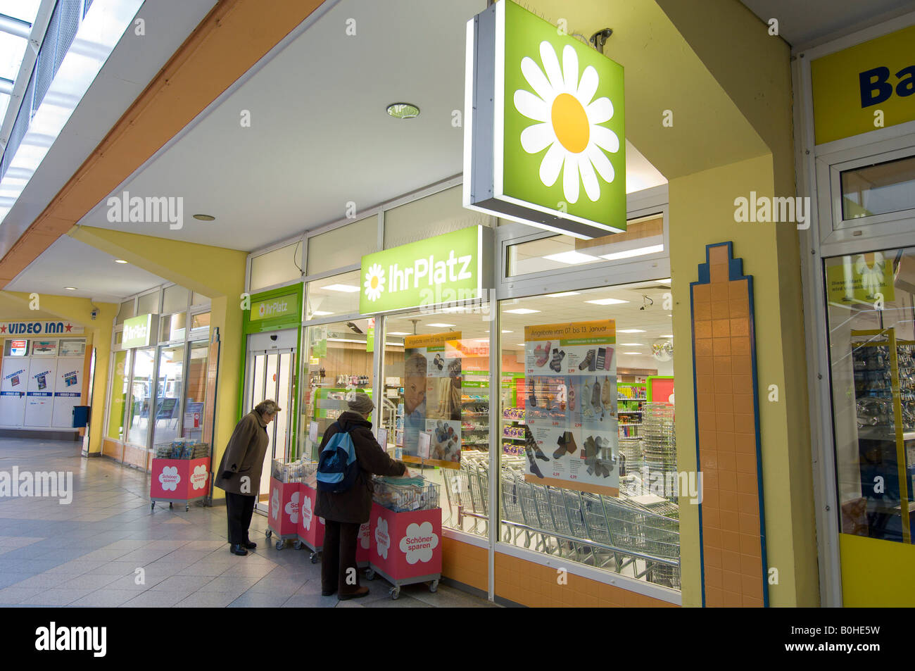 Drugstore, pharmacy, Ihr Platz in Berlin-Neukoelln, Germany Stock Photo ...