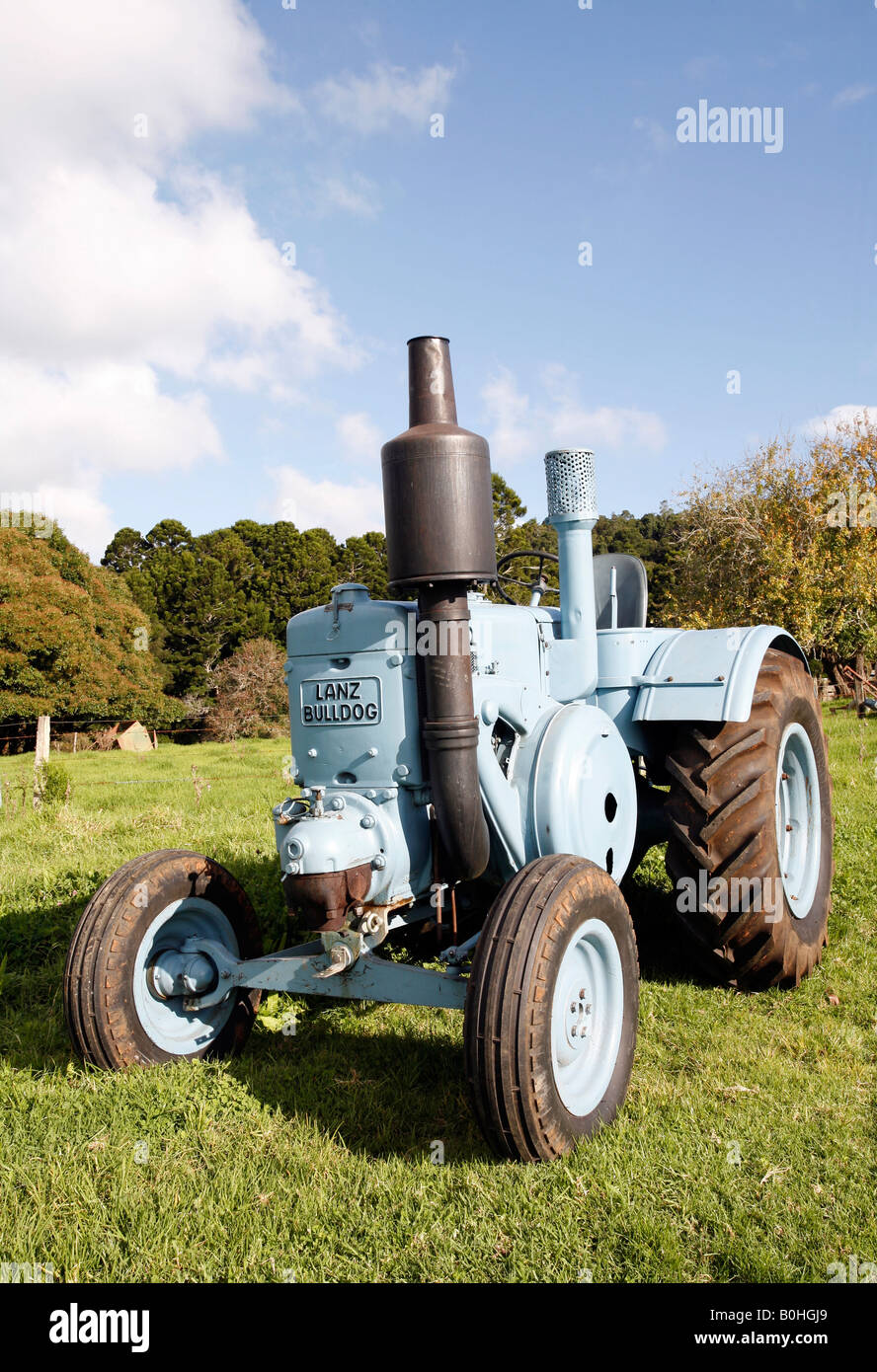 Lanz bulldog tractor hi-res stock photography and images - Alamy
