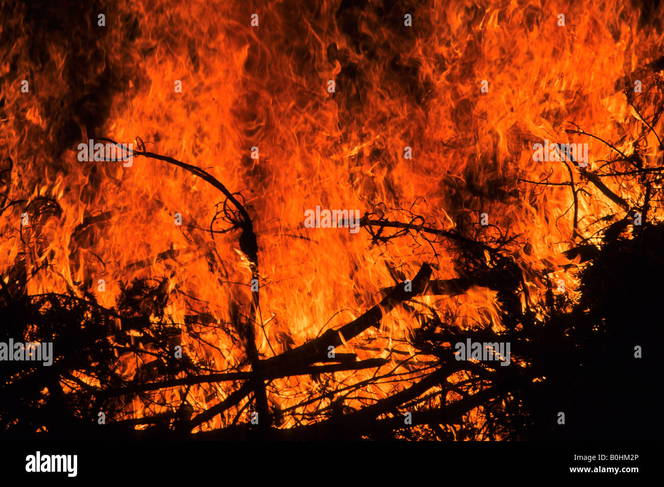 Flames blazing hi-res stock photography and images - Alamy