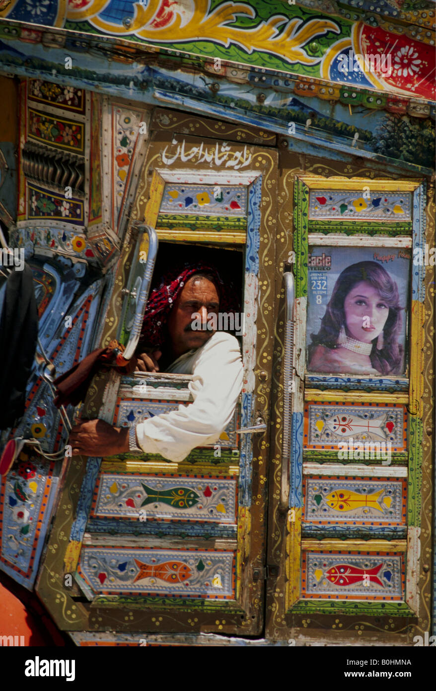Decorated pakistani truck hi-res stock photography and images - Alamy