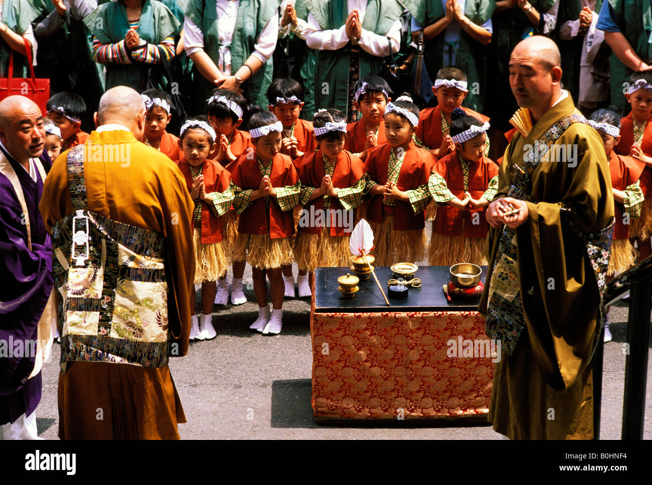 Japan japanese man prayer prayers religion male hi-res stock ...