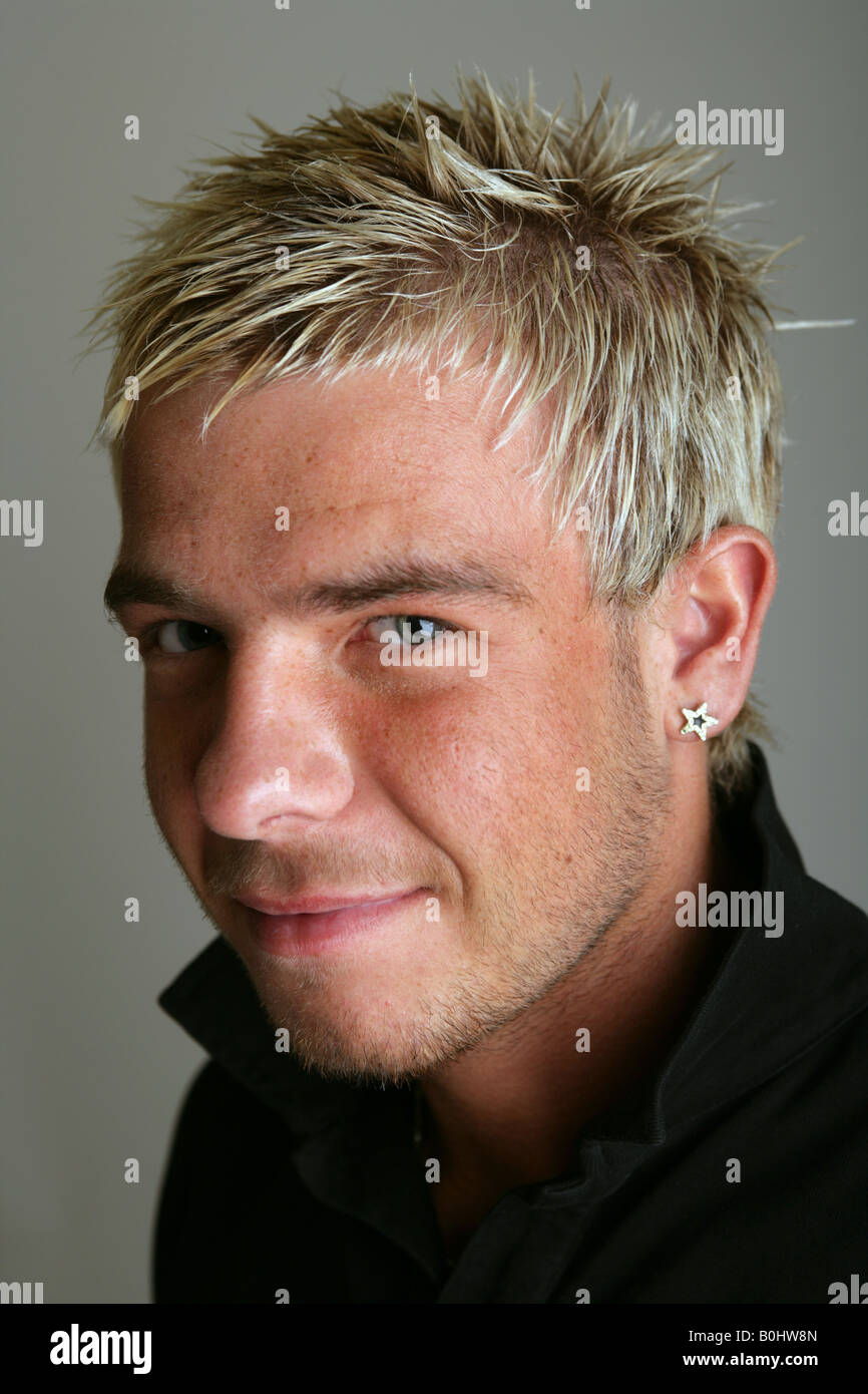 Head and Shoulders portrait of a young Scottish male Stock Photo - Alamy