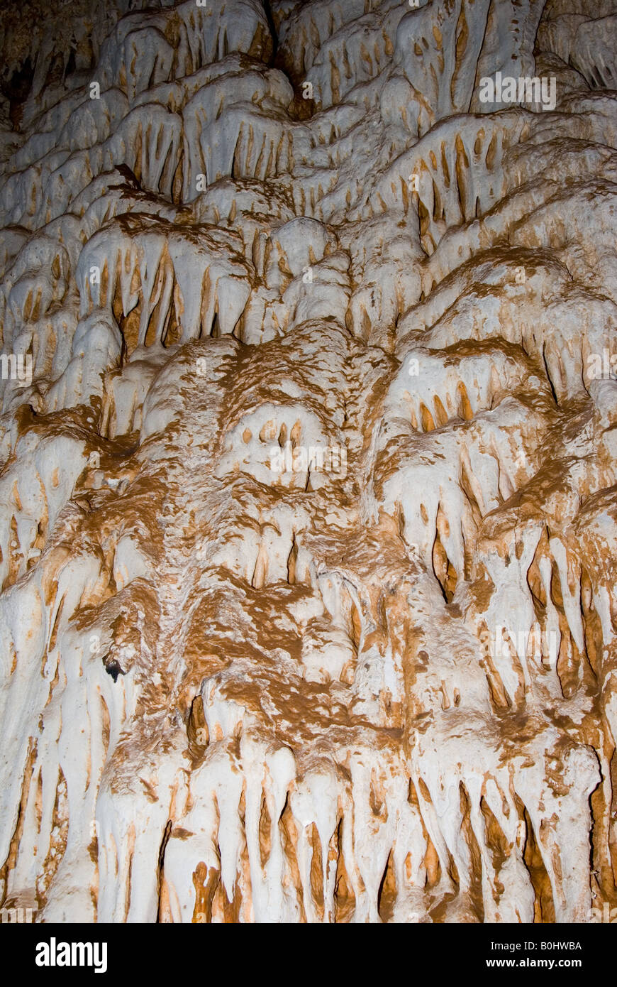 Echo cave hi-res stock photography and images - Alamy