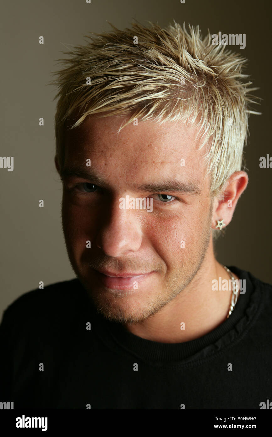 Head and Shoulders portrait of a young Scottish male Stock Photo - Alamy