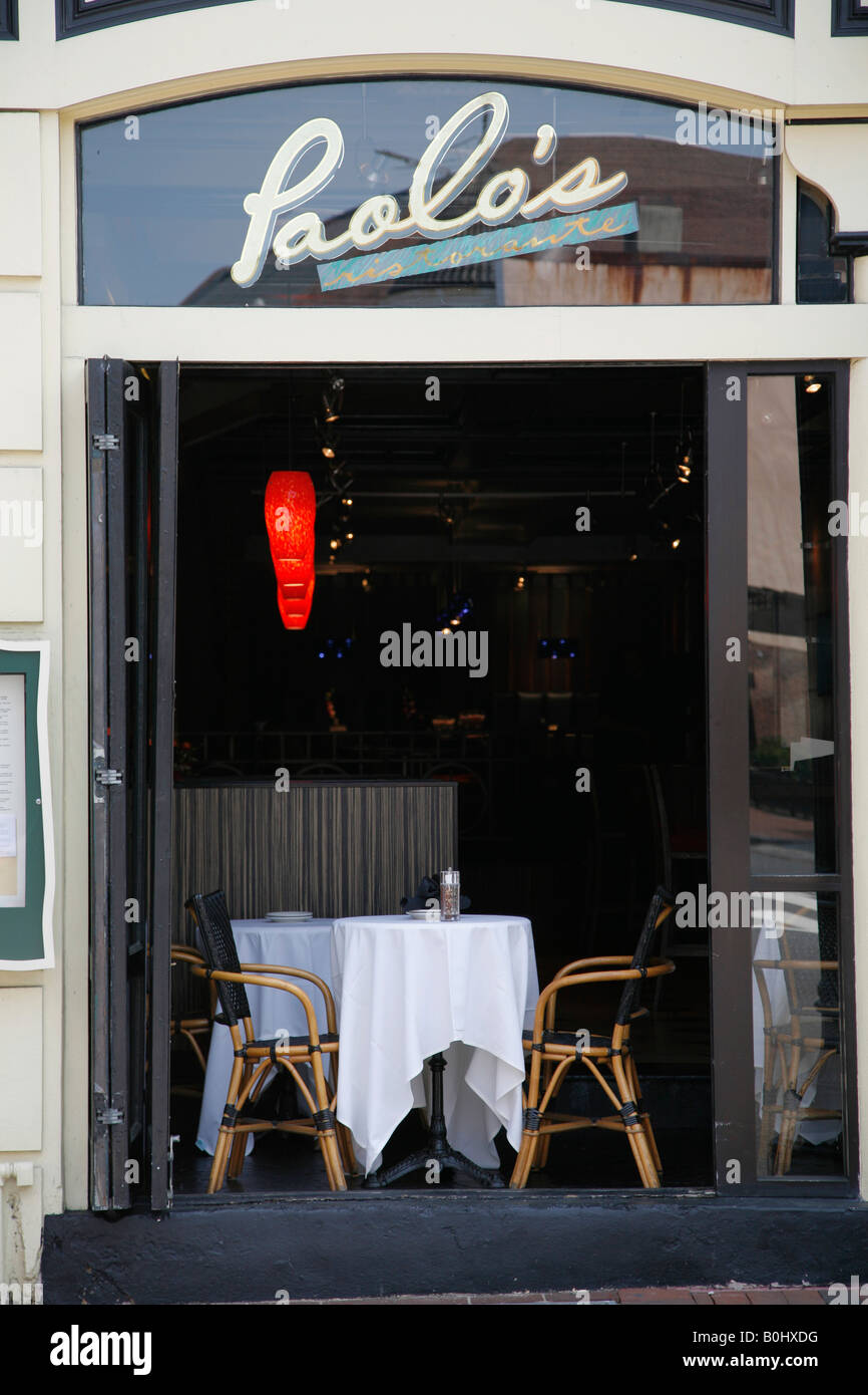 Restaurant window with table, Georgetown, Washington DC, USA Stock ...