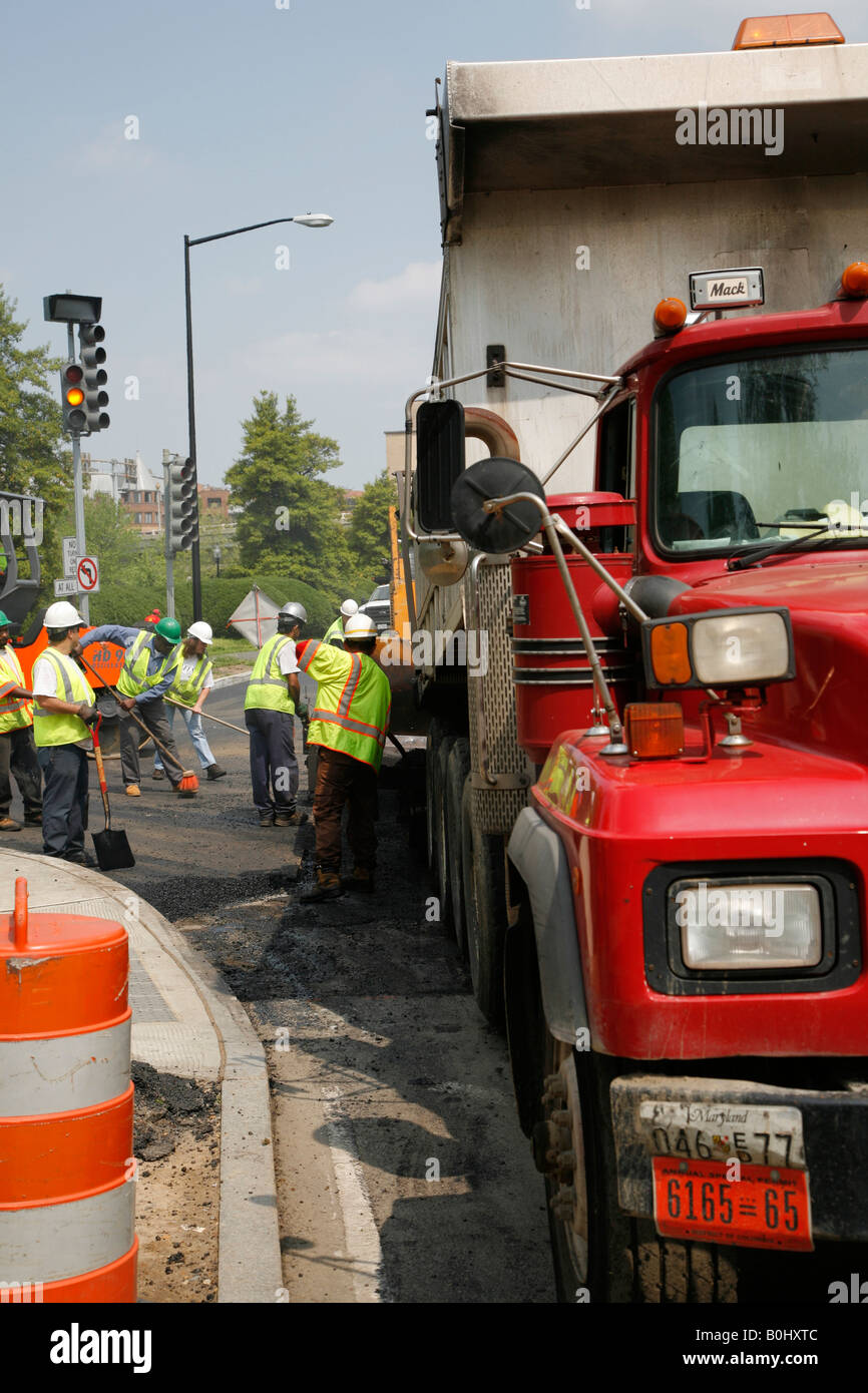 Development teamwork togetherness shovel protective workwear planning ...
