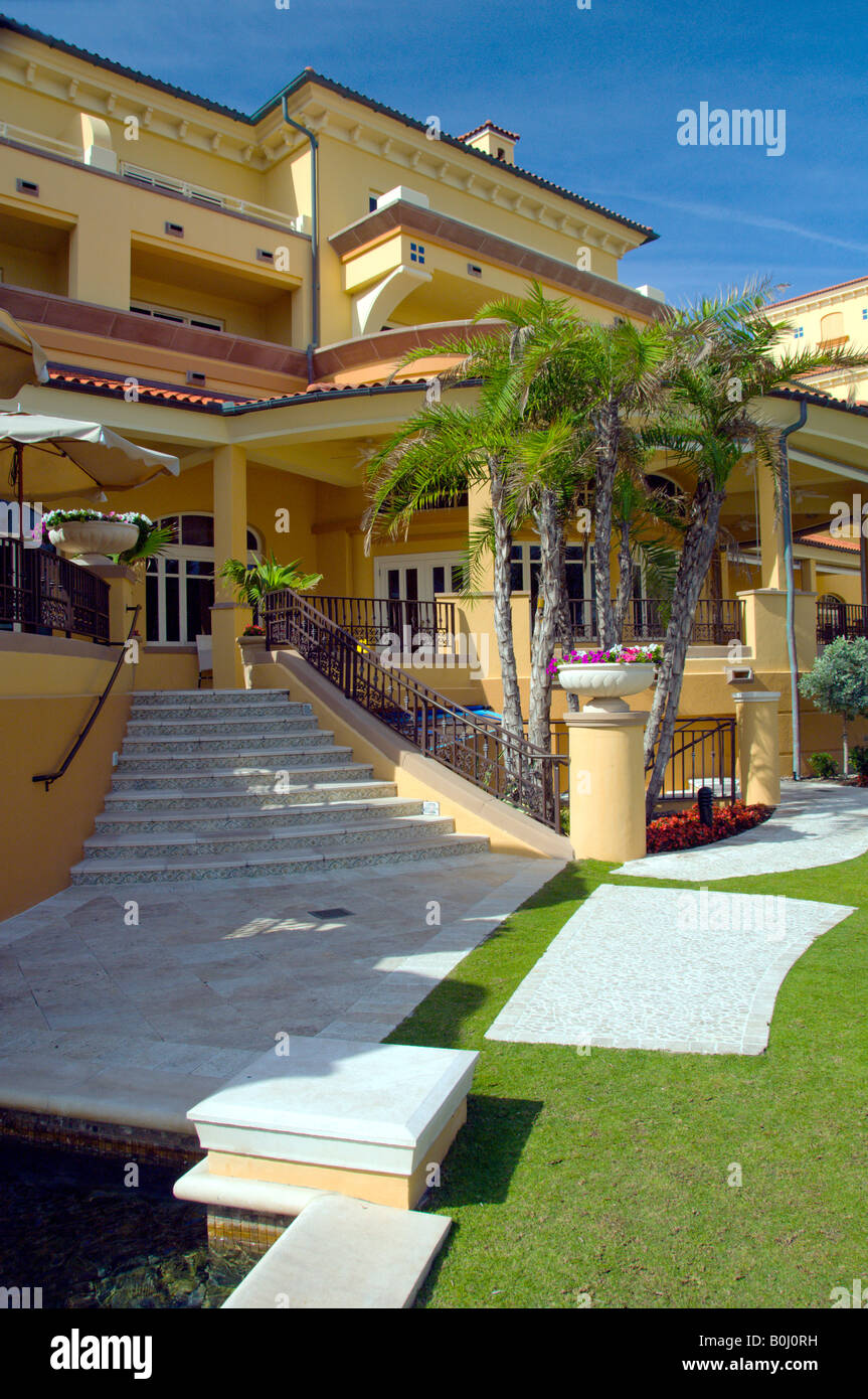 The exterior entrance to the Ritz Carlton resort in Palm Beach Florida ...