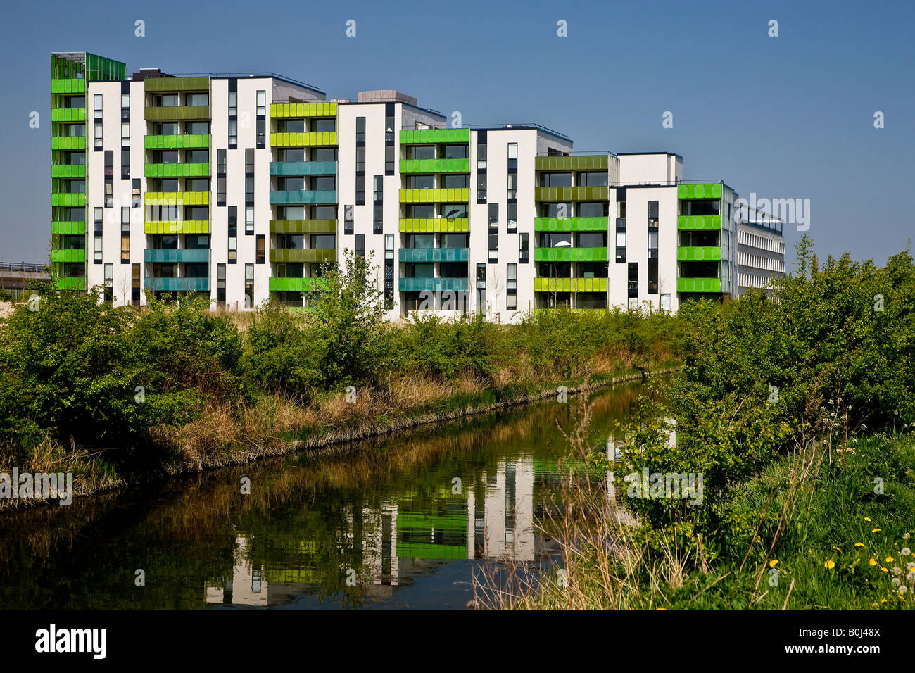 Colourful high rise block hi-res stock photography and images - Alamy