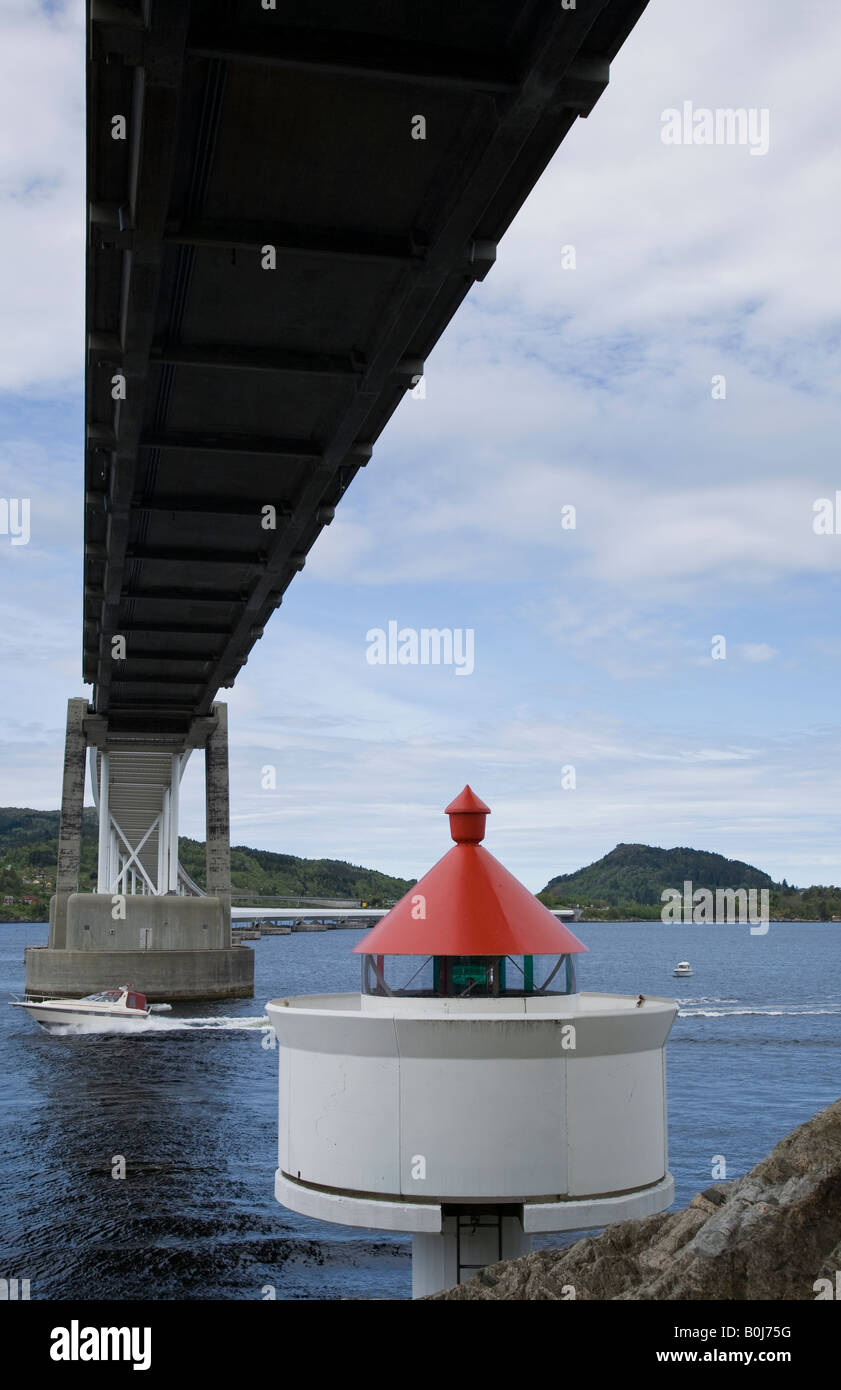 The Nordhordland bridge is a 1614m long complex consisting of a cable ...