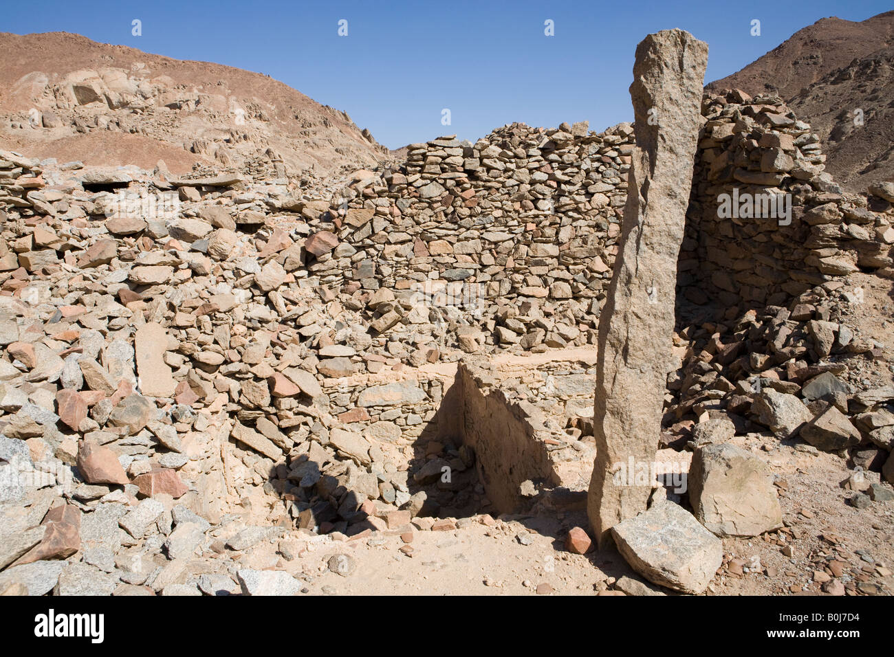 The Roman town and fort at Mons Claudianus, Eastern Desert, Egypt Stock ...