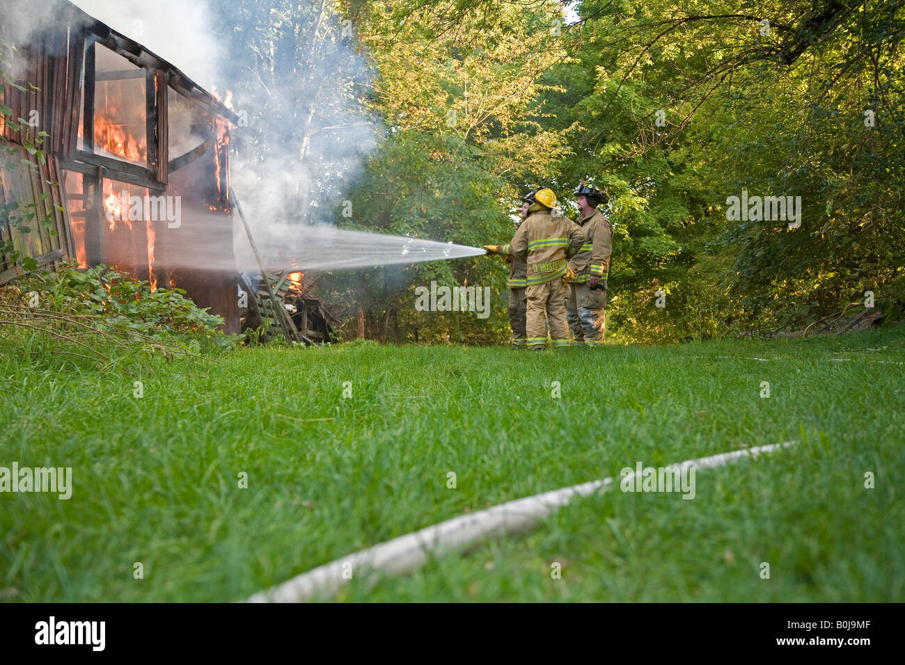 Volunteer fire crew hi-res stock photography and images - Alamy