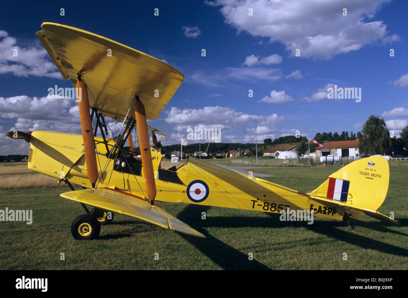 Old British trainer biplane De Havilland DH-82c Tiger Moth Stock Photo ...