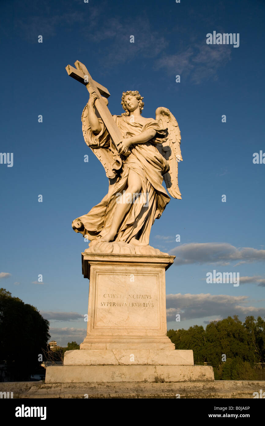 Statue rome hi-res stock photography and images - Alamy