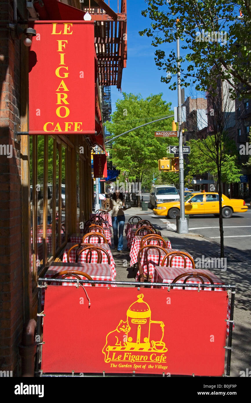 Le Figaro Cafe on Bleecker Street Greenwich Village Downtown Manhattan ...