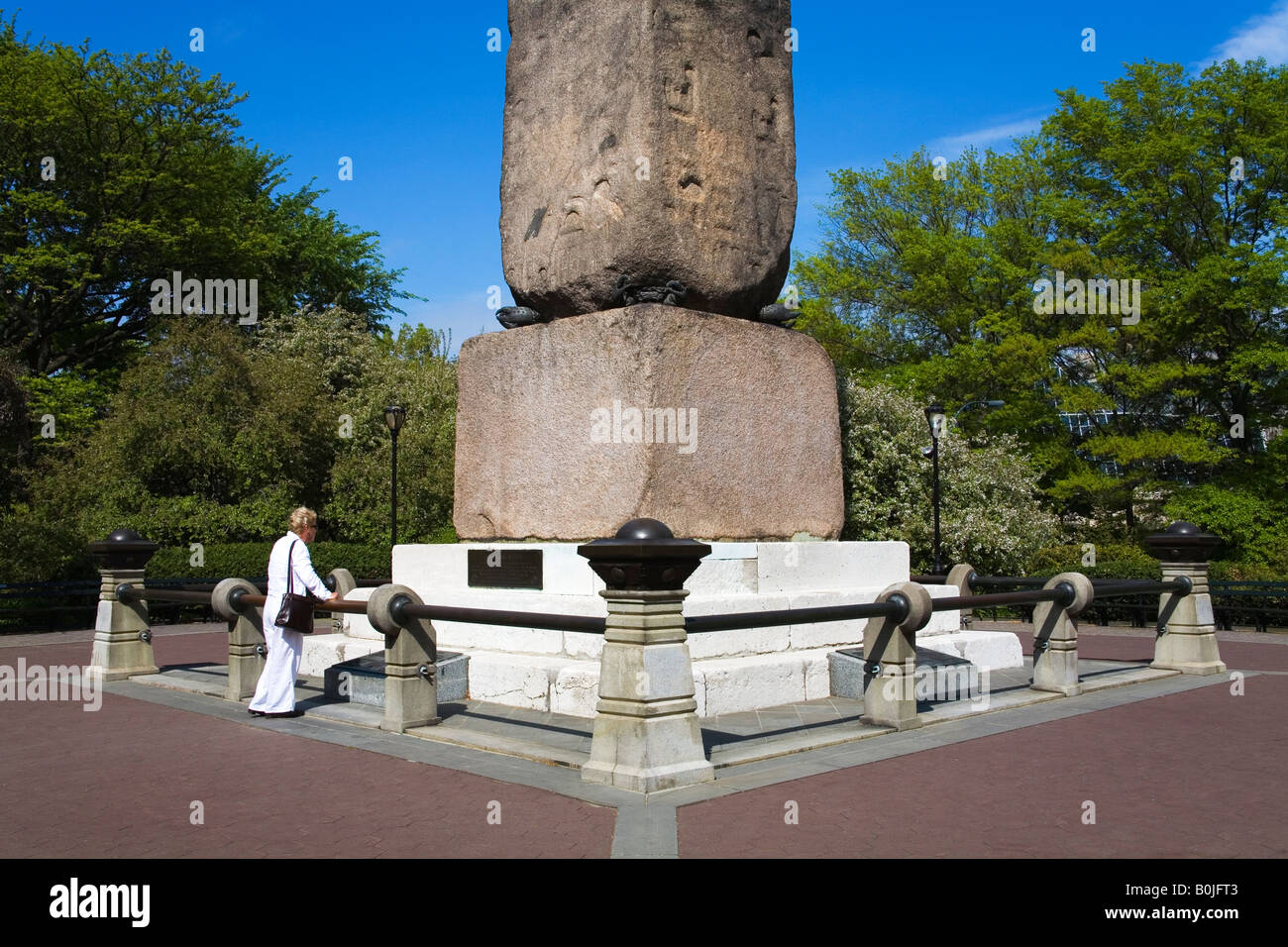 Cleopatra needle central park hi-res stock photography and images - Alamy