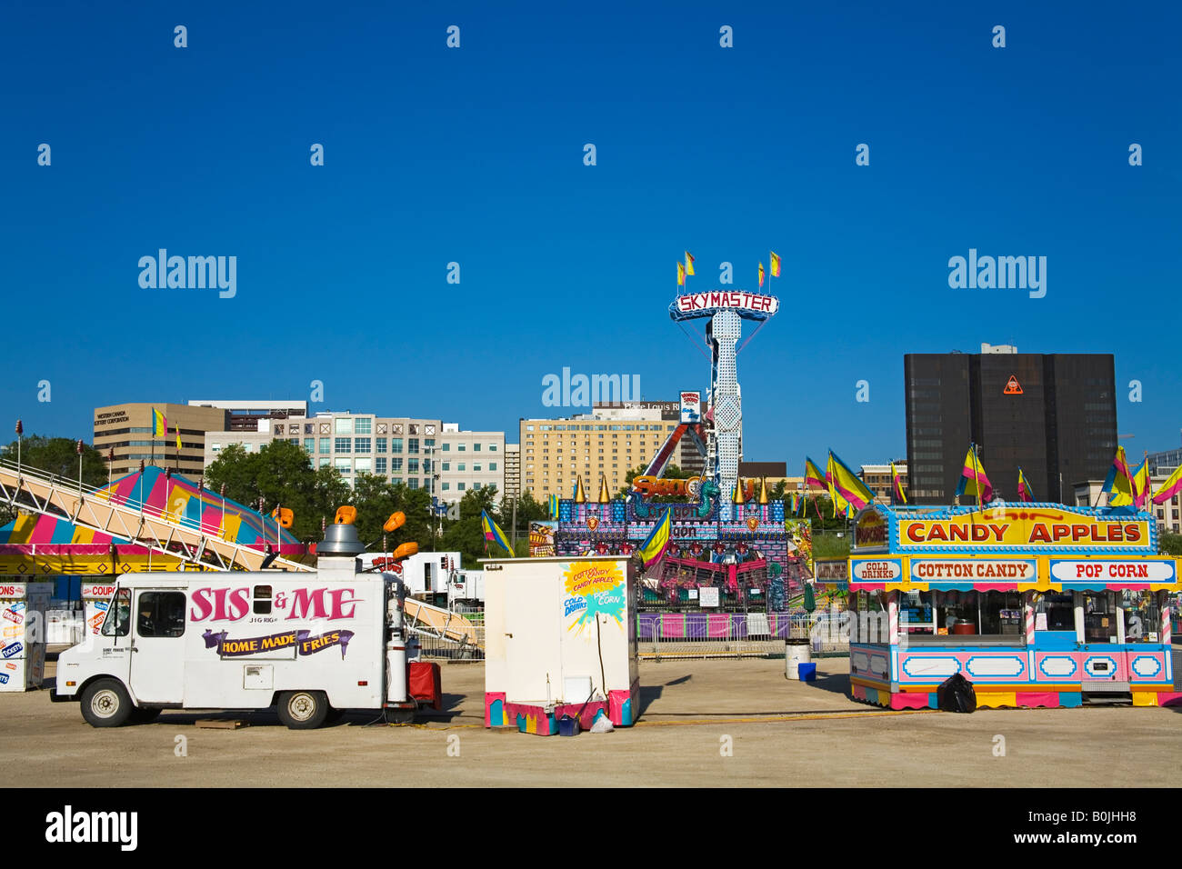 Carnival rides hi-res stock photography and images - Alamy