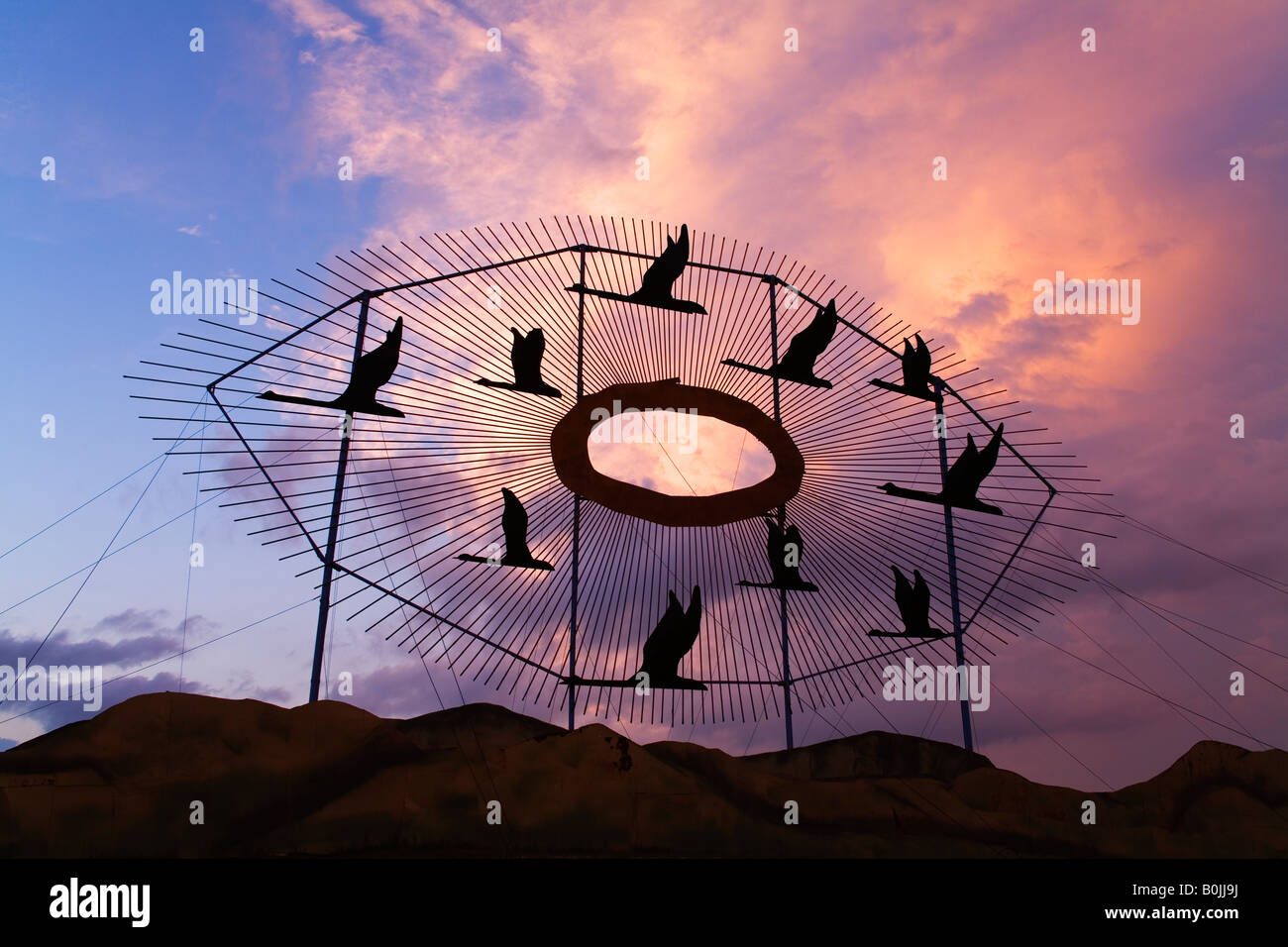 Geese in Flight Sculpture by Gary Greff Enchanted Highway Regent North ...