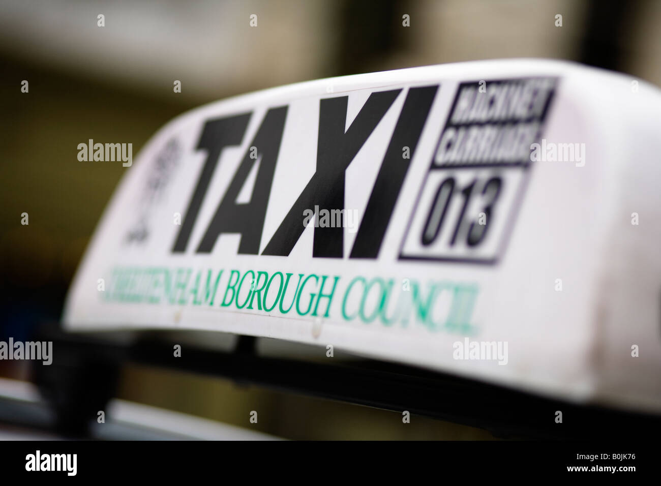 Taxi rank sign hi-res stock photography and images - Alamy