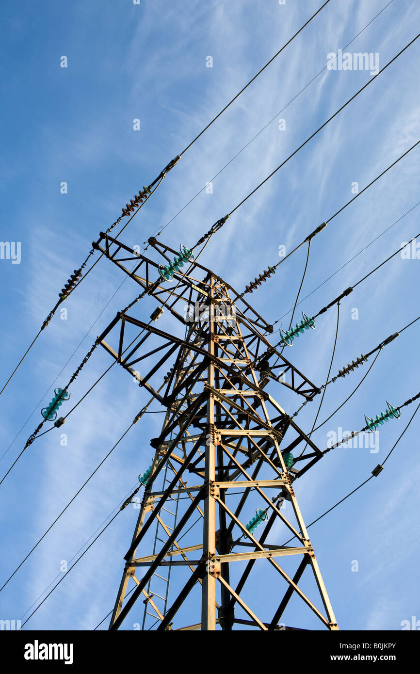 Power lines with blue sky hi-res stock photography and images - Alamy