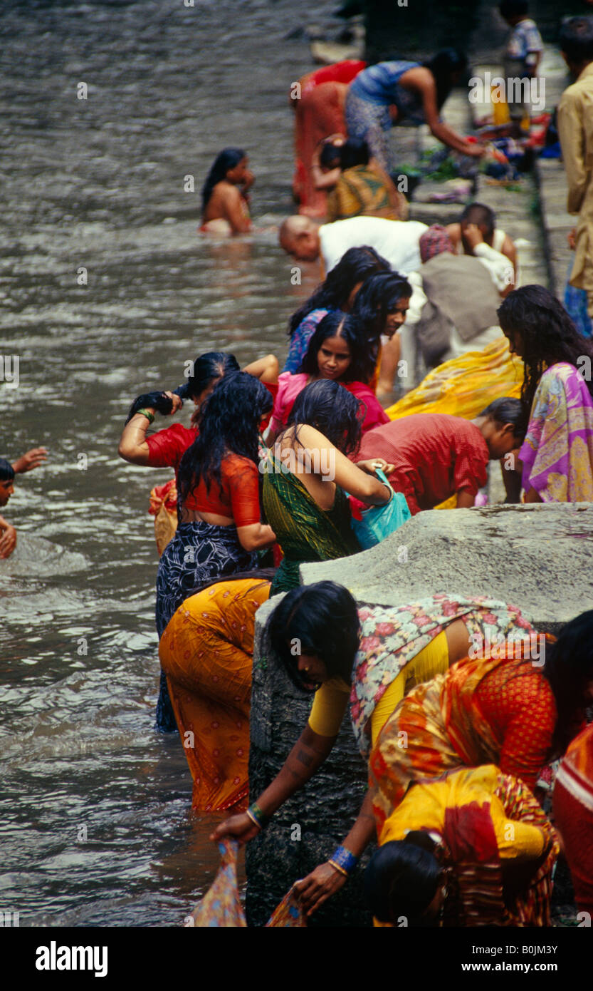 Local women washing, river Pashupatinath, Nepal Stock Photo - Alamy