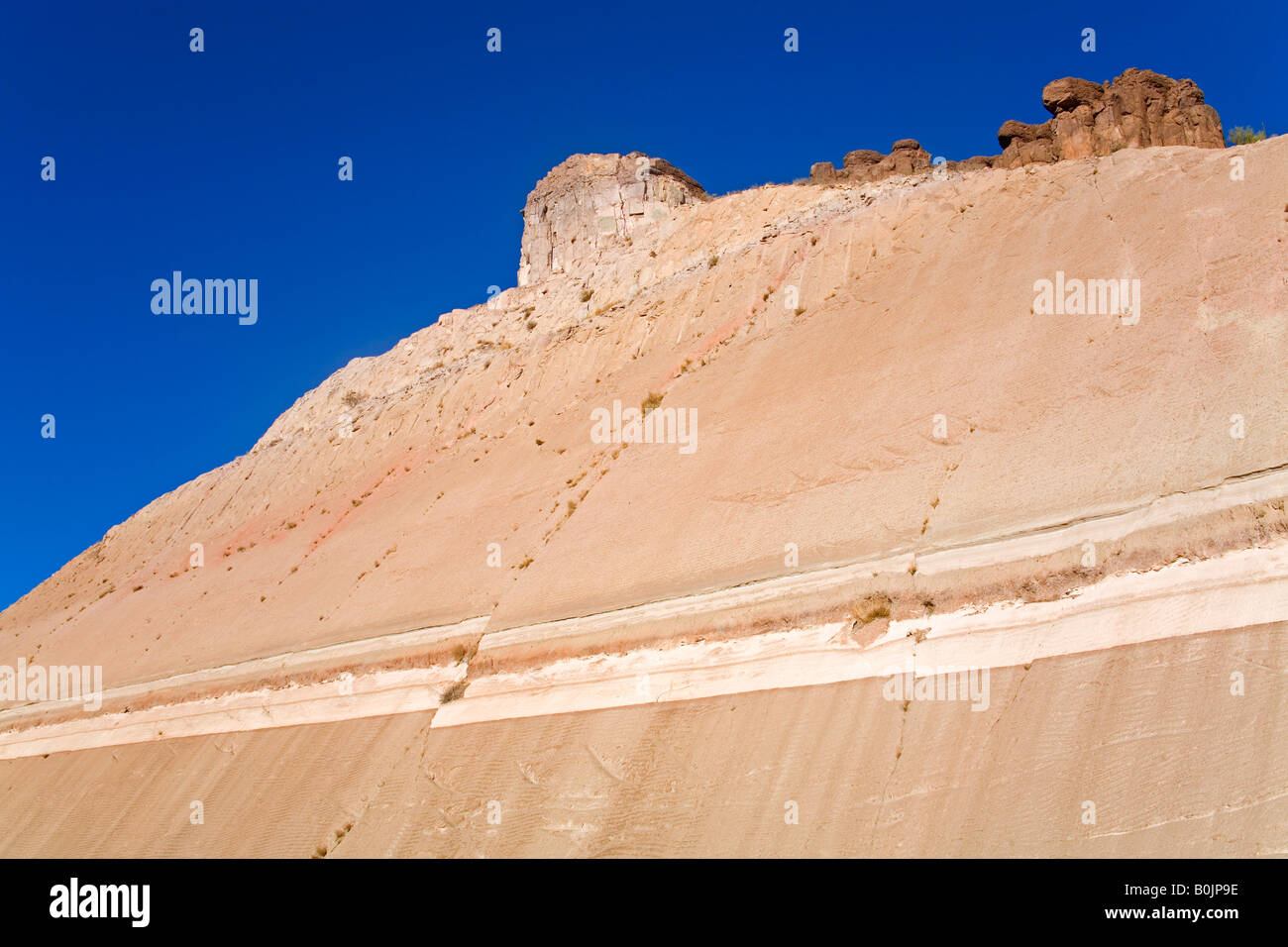 Earthquake fault line hi-res stock photography and images - Alamy