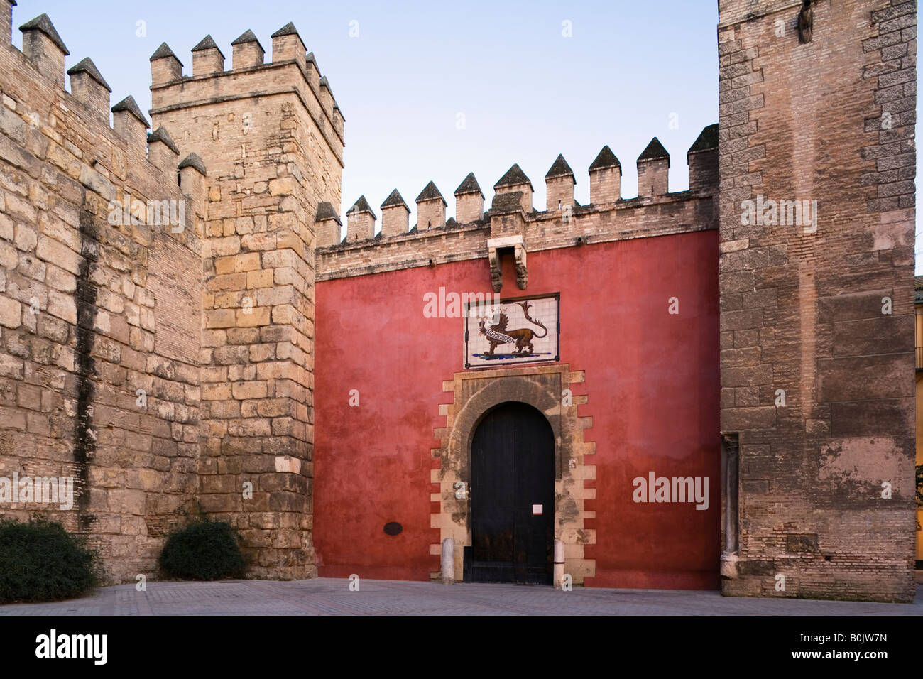 Seville, Spain. The Alcazar, Lion Gate entrance (Puerta del Leon ...