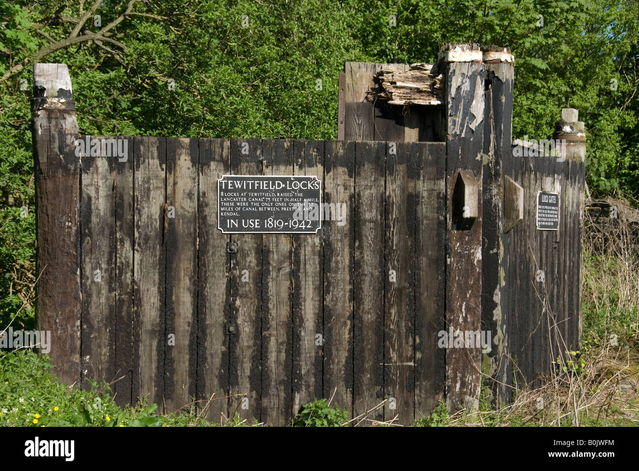 tewitfield lock gates Stock Photo - Alamy