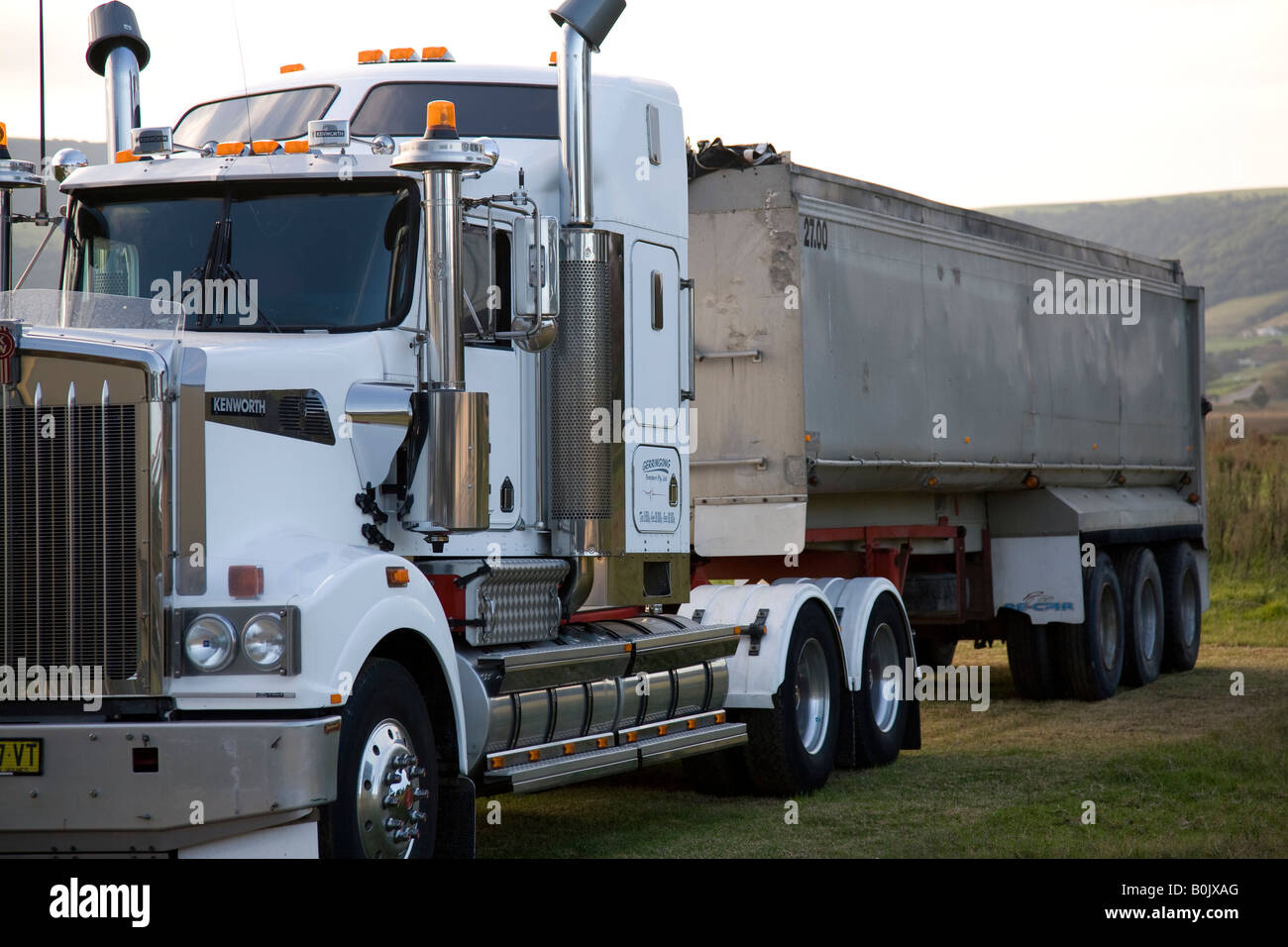 freight lorry and trailer in new south wales,australia Stock Photo - Alamy