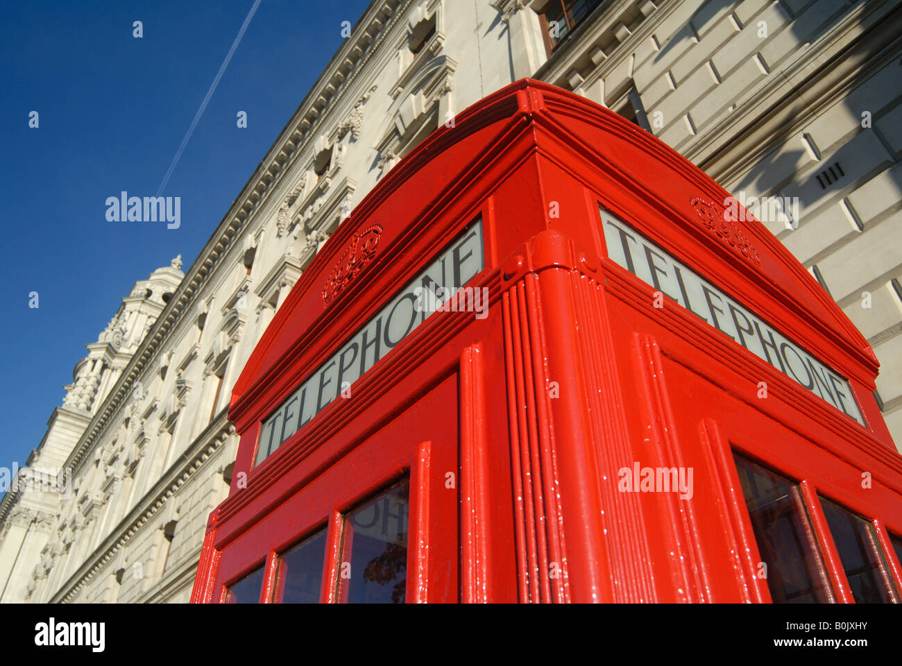 Red phone box no people london red phone box hi-res stock photography ...