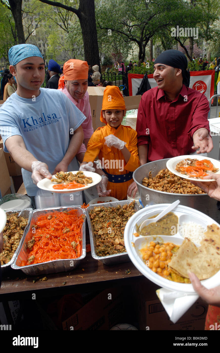 Meals are given out after the 21st Annual Sikh Day Parade in New York ...