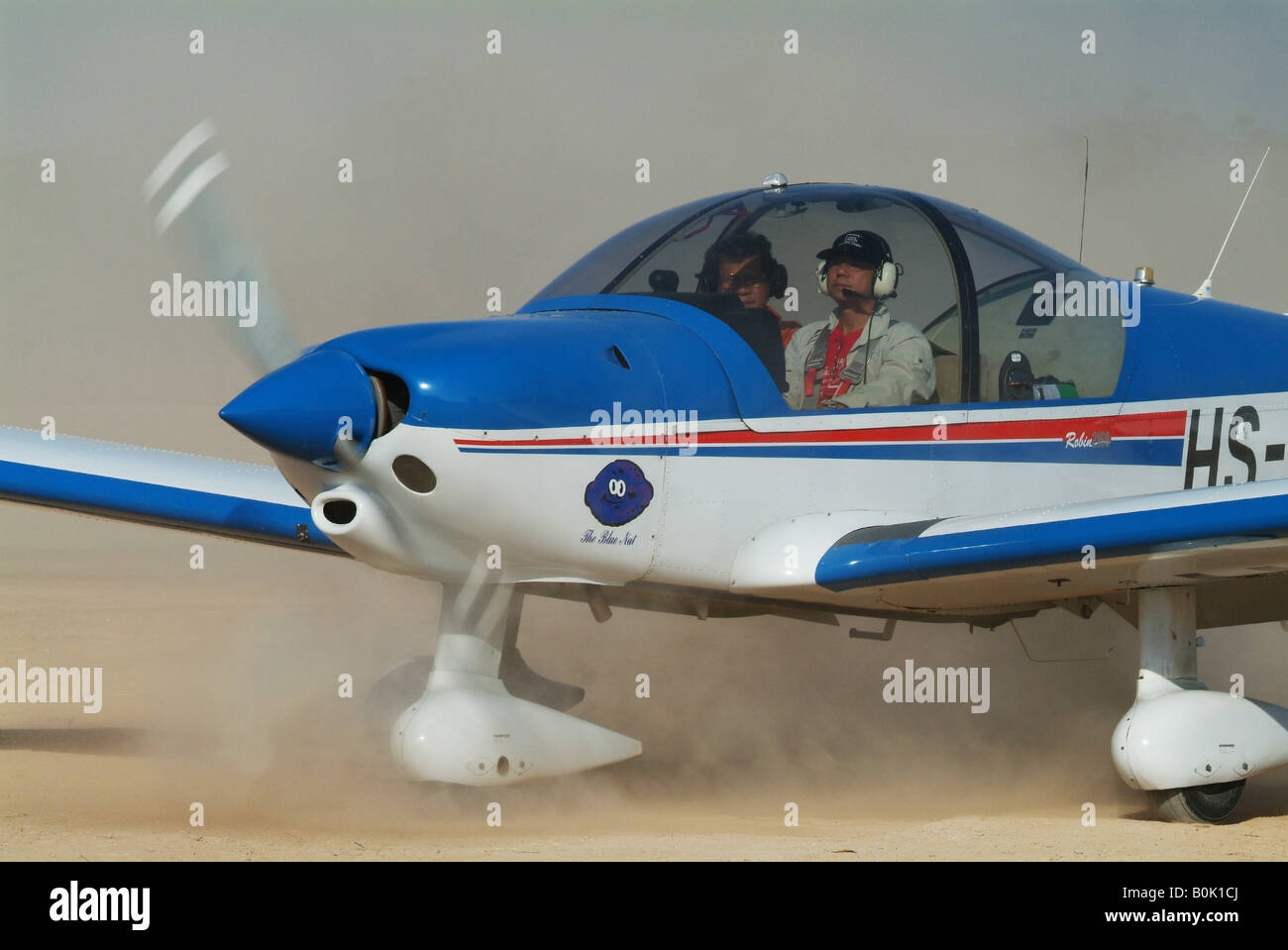 Airplane rotate hi-res stock photography and images - Alamy