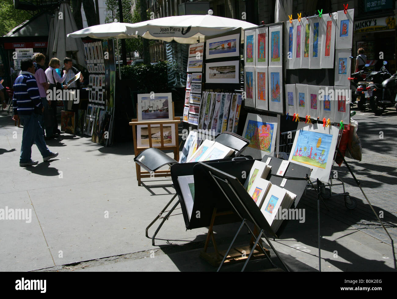 Artist stand hi-res stock photography and images - Alamy