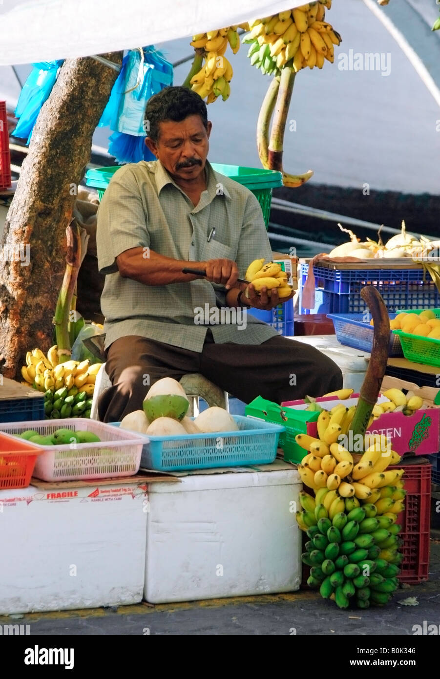 Male local market maldives hi-res stock photography and images - Alamy