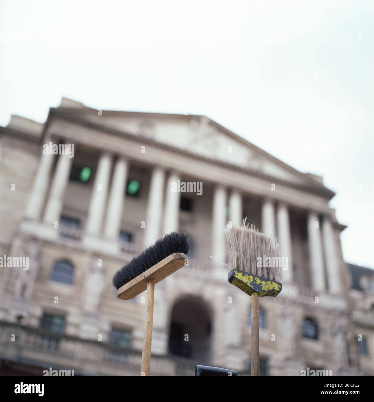 Cleaning london bank hi-res stock photography and images - Alamy