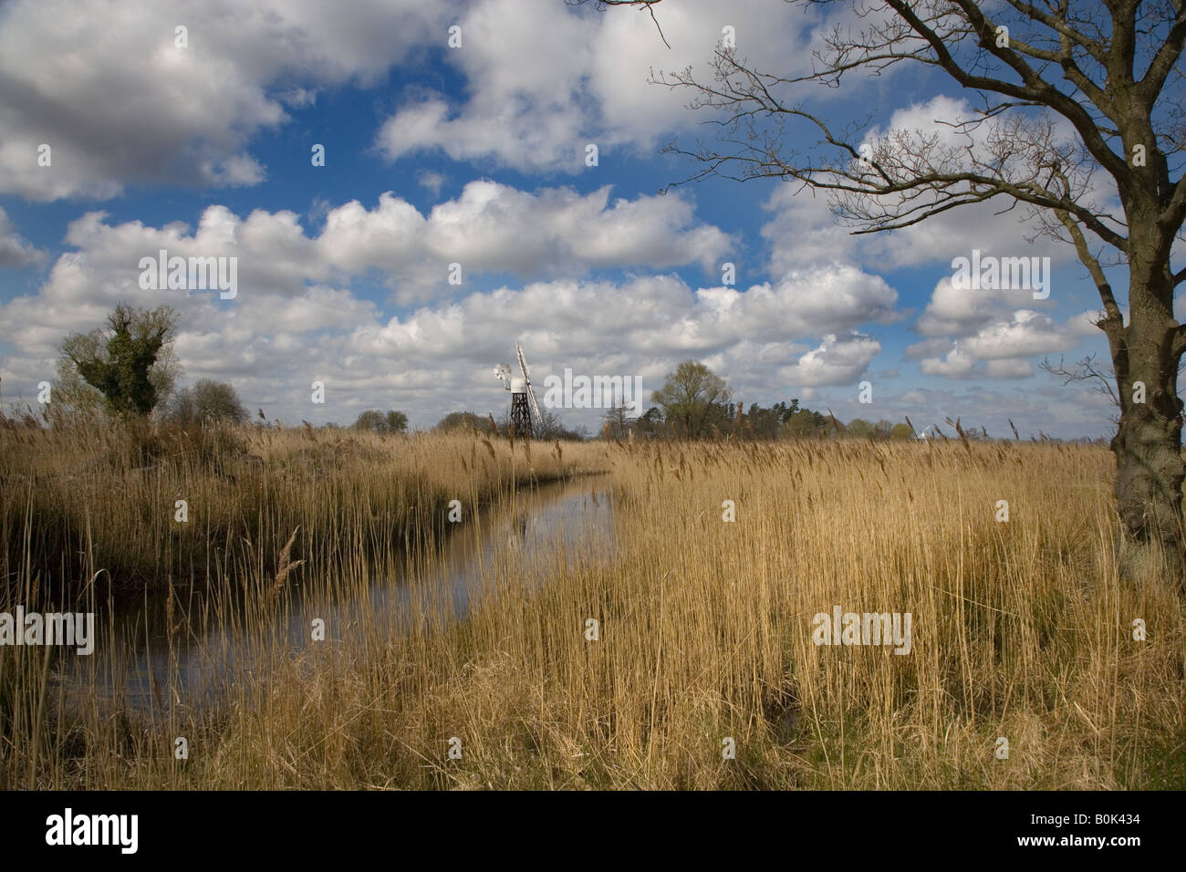 Clayrack Drainage Mill on the River Ant at How Hill Norfolk Broads ...