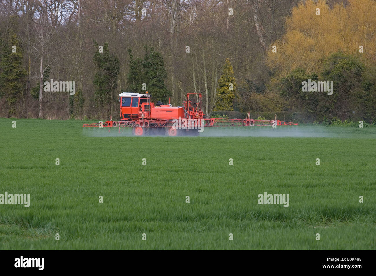 Space spraying hi-res stock photography and images - Alamy