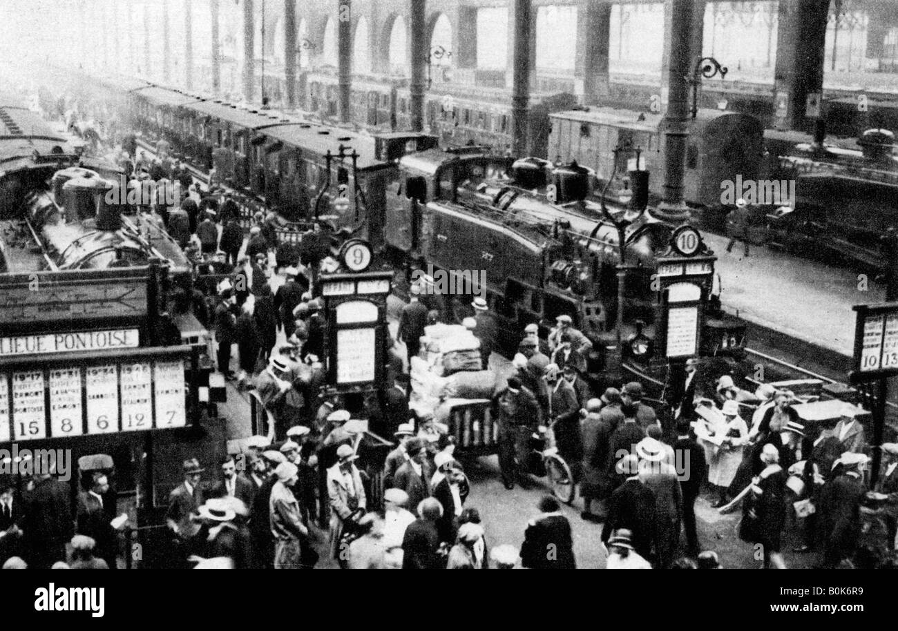 Gare du nord paris 1930s hi-res stock photography and images - Alamy