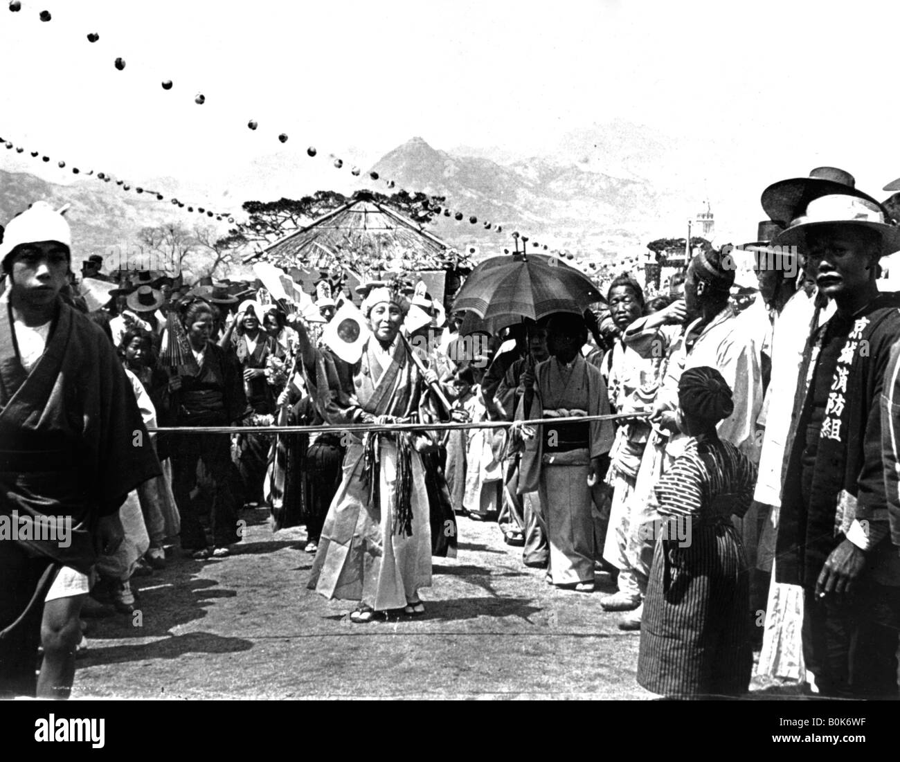 Festival man woman crowd Black and White Stock Photos & Images - Alamy