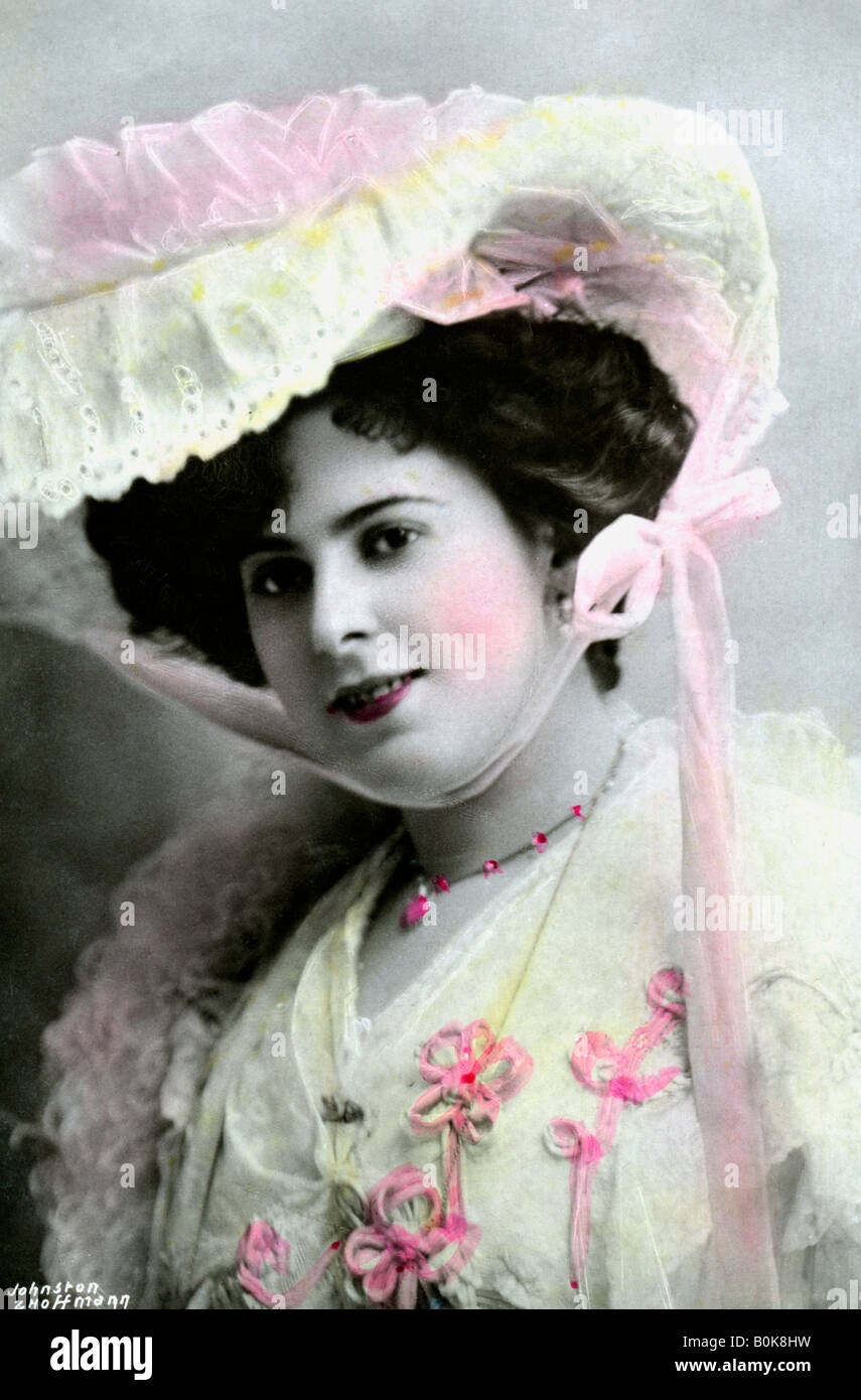 Gaynor Rowlands (1883-1906), English actress, early 20th century.Artist ...