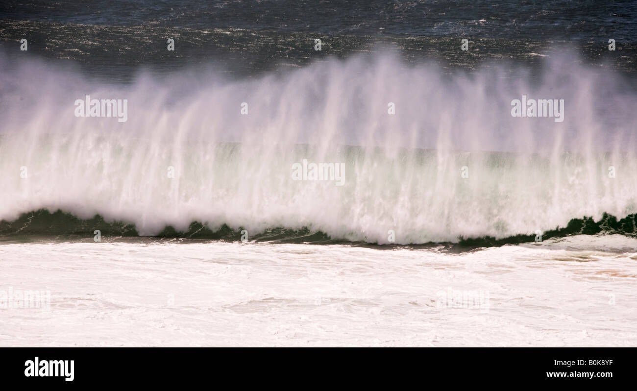 Portugal splash hi-res stock photography and images - Alamy
