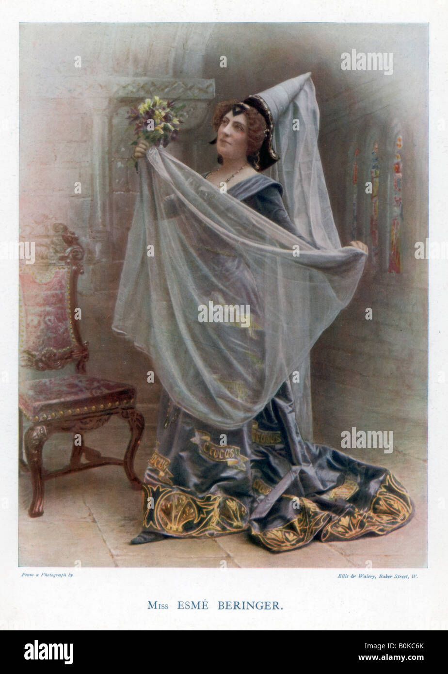 Medieval women acting hi-res stock photography and images - Alamy